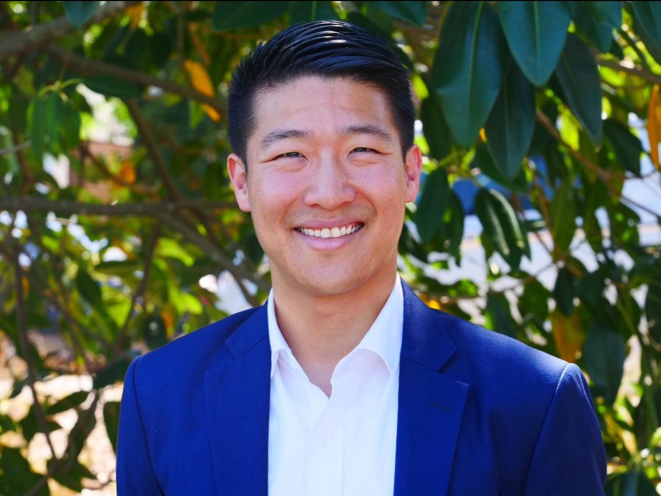 华裔政坛新秀Scott Yung容思程获党内支持，将代表自由党参 - 缘聚澳洲